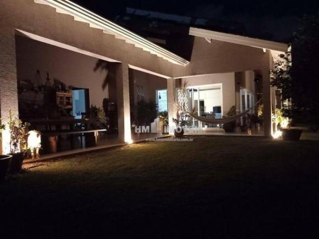 Casa à venda em condomínio em Atibaia/SP