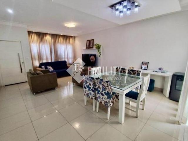 Casa a venda em condomínio em Hortolândia