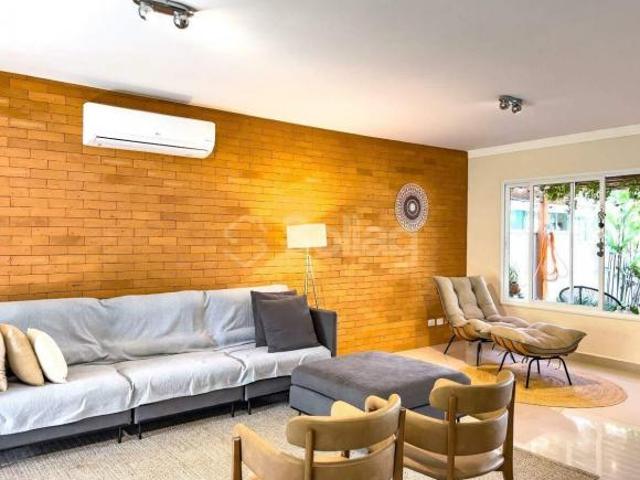 Casa à venda no condomínio San Marino em Valinhos, interior de São Paulo