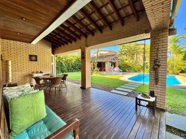 Casa à venda em condomínio fechado na Praia da Enseada, Guarujá, SP | Qvista.