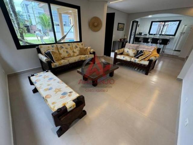 CASA A VENDA EM CONDOMINIO FECHADO NA PRAIA DA LAGOINHA COM 07 SUITES PROXIMO AO MAR