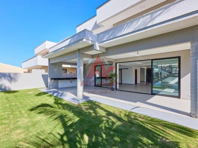 CASA A VENDA EM CONDOMINIO FECHADO NA PRAIA DA LAGOINHA COM 04 SUITES