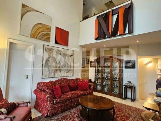 Casa à venda em condomínio fechado no Cidade Jardim com 2 suítes, elevador privativo e 4 vagas