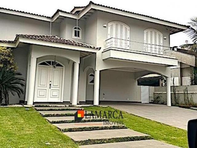 Casa a venda em condominio fechado no Guaruja