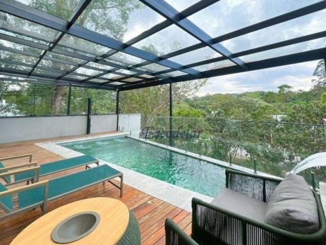 Casa à Venda em Condomínio Fechado no Tremembé | 600m² | Alto Padrão