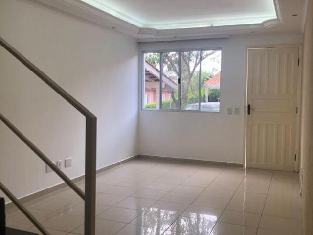 Casa a venda em condomínio fechado atrás do The Square Dona Deôla Granja Viana