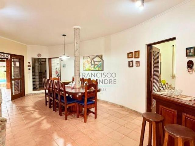 Casa à Venda em Condomínio Fechado – Centro de Bertioga