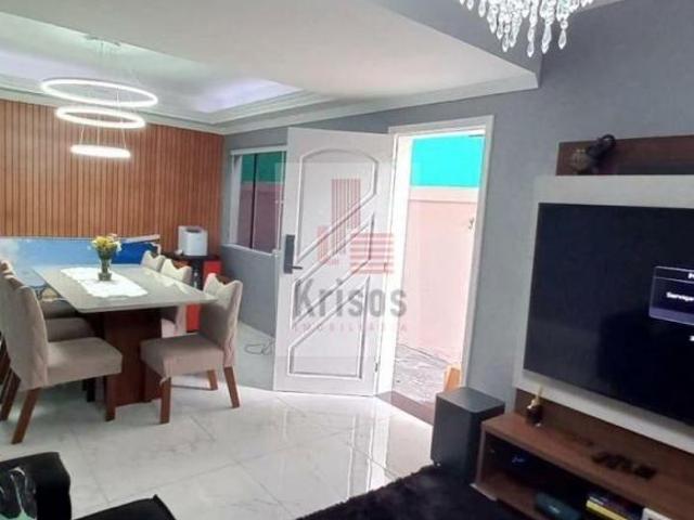 Casa a venda em condomínio fechado com 3 dormitórios e 3 vagas no Butantã !