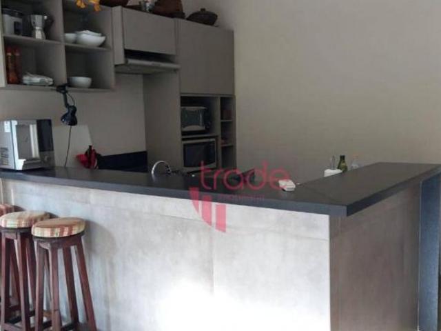 Casa à Venda em Condomínio Fechado de 02 Quartos em Cravinhos com Piscina
