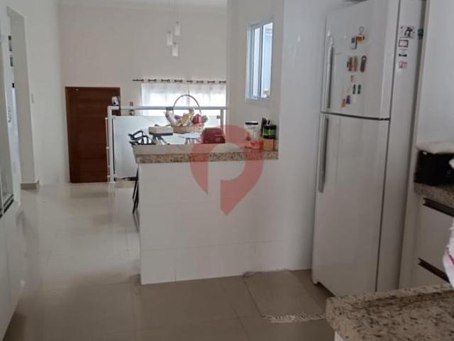 Casa à venda em condomínio fechado em Monte Mor