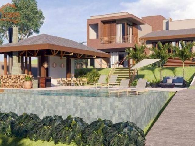 Casa à Venda em Condomínio fechado em Jambeiro com 4 suítes e 264 metros