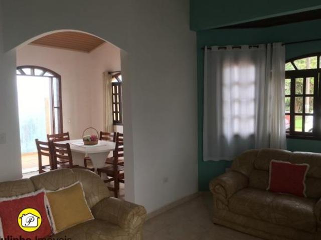 Casa a venda em condomínio fechado em Peruíbe