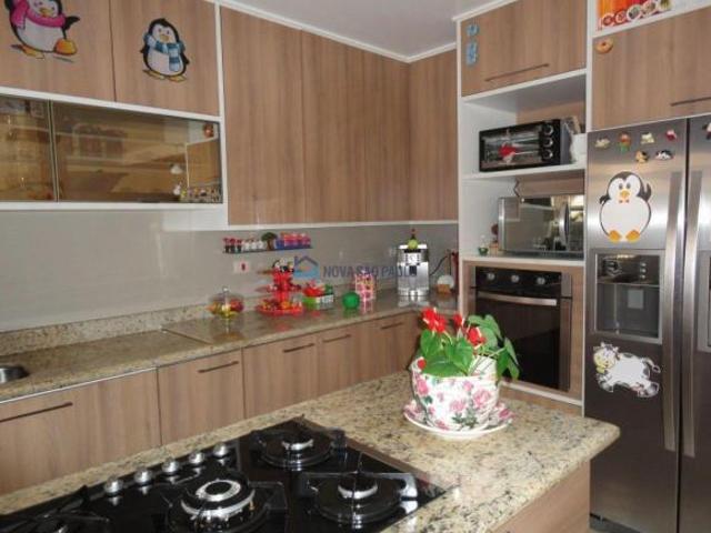Casa à venda em condomínio fechado, entre as estações de metrô Saúde e São Judas