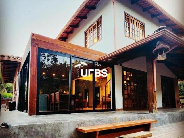 CASA À VENDA EM CONDOMÍNIO FECHADO PIRENÓPOLIS