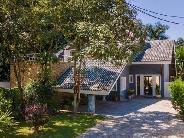 Casa a venda em Condominio Fechado Praia do Pernambuco Guaruja