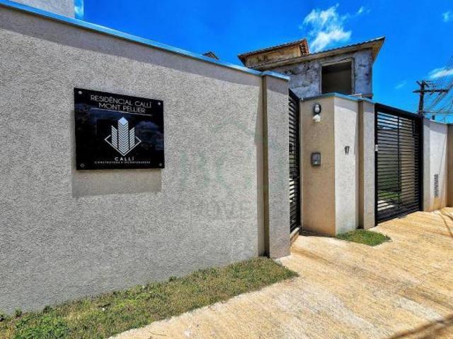 Casa à venda em condomínio fechado próximo ao centro de Poços de Caldas