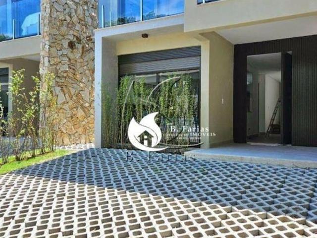 Casa a venda em condominio fechado, 05 suites, piscina privativa, localizado na praia de Juquehy