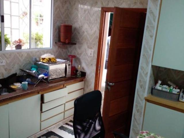 Casa A VENDA em Condomínio Fechado – 3 Dorms | 4 Vagas | Quintal Amplo