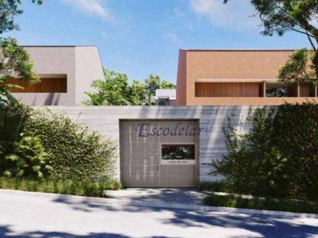Casa a venda em condomínio fechado, 3 suítes,6 banheiros, 4 vagas, próximo ao Parque do Cordeiro. Ja