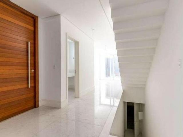 Casa à Venda em Condomínio Fechado, 483m², 4 Suítes, 5 Vagas Chácara Santo Antônio / Granja Julieta