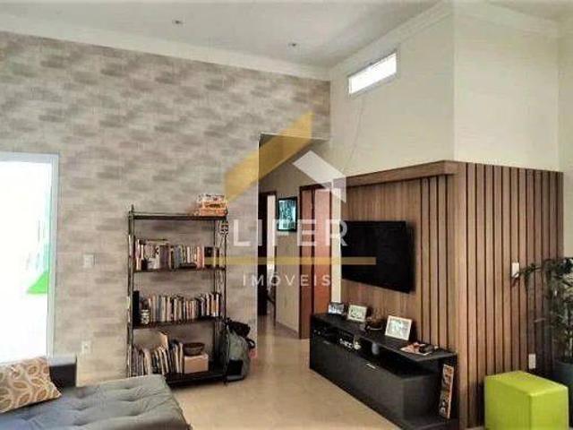 Casa a venda, em condomínio Fechado