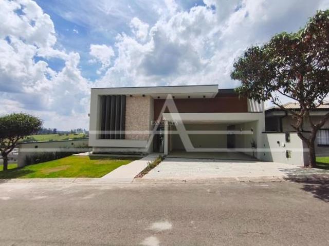 Casa à venda em Condomínio Jardim Flamboyan