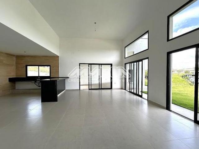 casa à venda em Condomínio Jardim Primavera