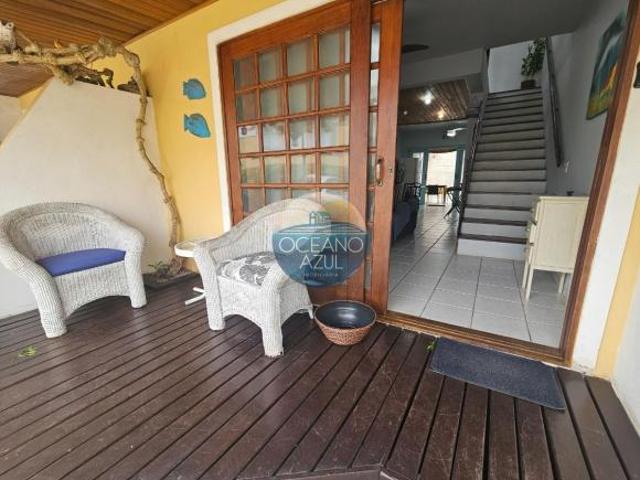 Casa a Venda em condomínio Juquehy c/ 2 suítes, 2 vagas, churrasqueira privativa, piscina e sauna