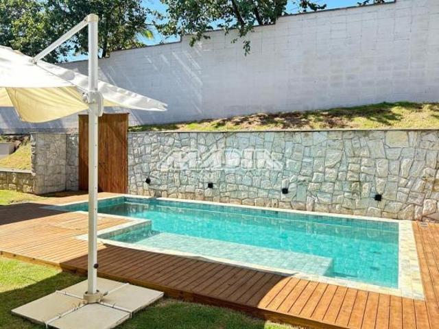 casa à venda em Condomínio Marambaia