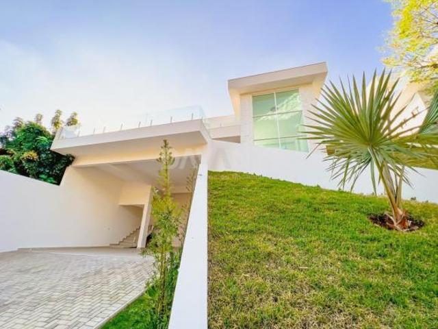 casa à venda em Condomínio Marambaia
