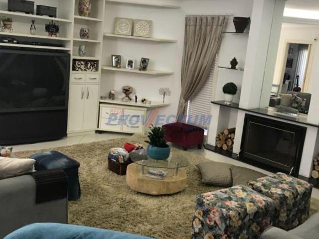 Casa a venda em condomínio na cidade de Valinhos
