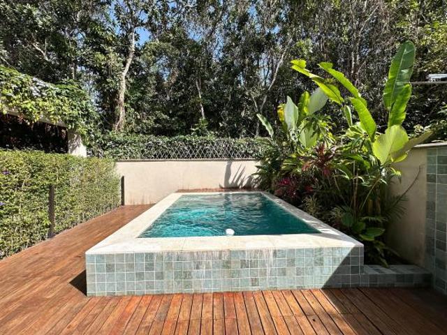 Casa à Venda em Condomínio na Praia do Camburizinho – Camburi