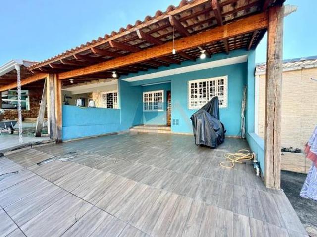 Casa à venda em condomínio no bairro Santo Antônio em São José dos Pinhais