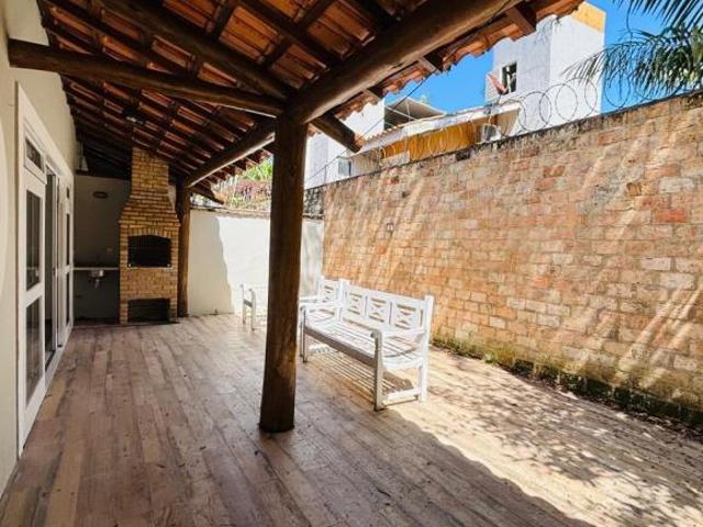 Casa à Venda em Condomínio no Camburizinho – 150 metros da Praia