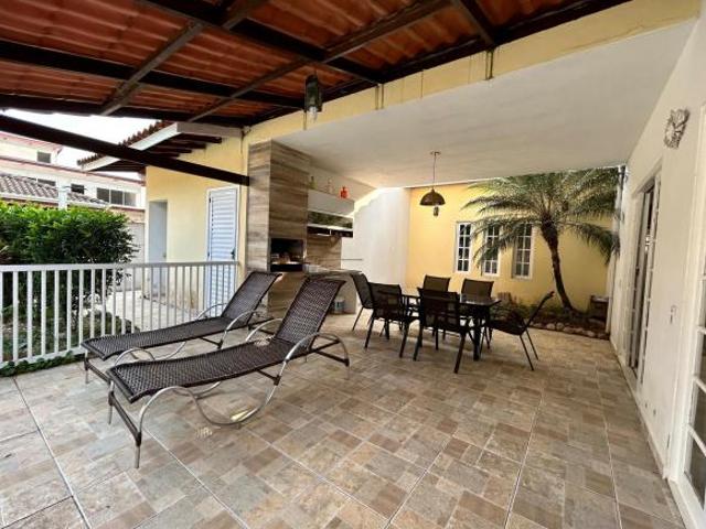 Casa a venda em condomínio no horto em Ubatuba SP