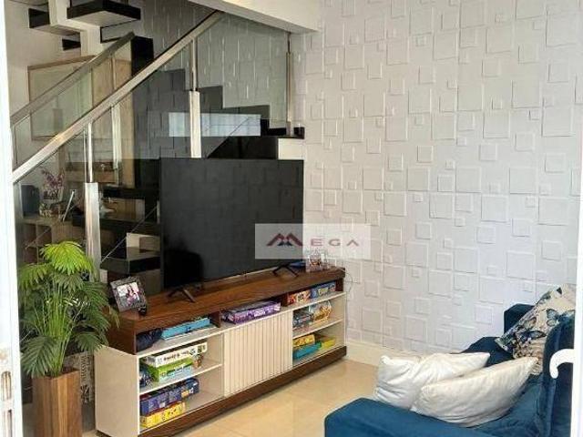 Casa à venda em condomínio no Jd. Lorena em Valinhos/SP