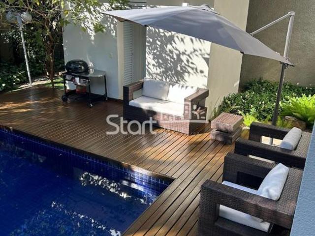 Casa à Venda em Condomínio no Parque Taquaral em Campinas/SP