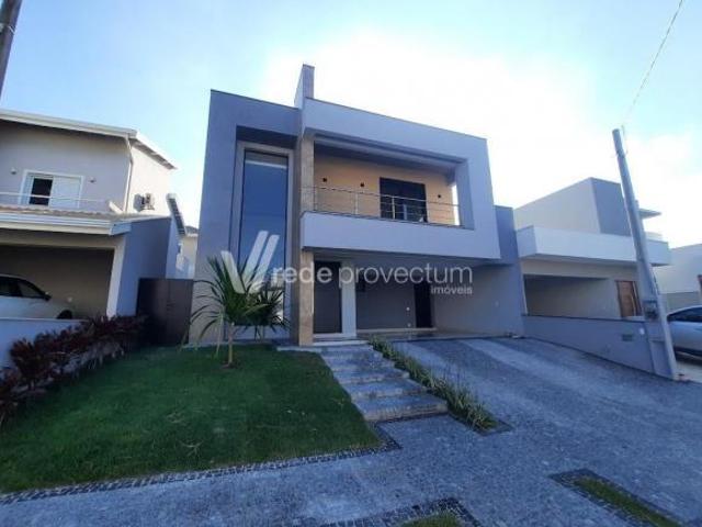 Casa à Venda em Condomínio no Pinheiros em Valinhos/SP