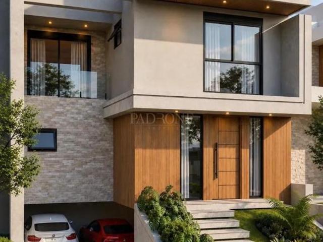 Casa a venda em condomínio no Pilarzinho