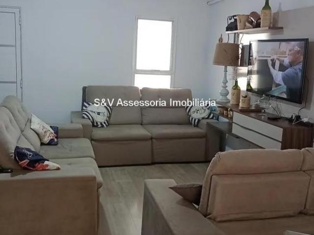 Casa à venda em condomínio, no Residencial Américo Figueiredo!
