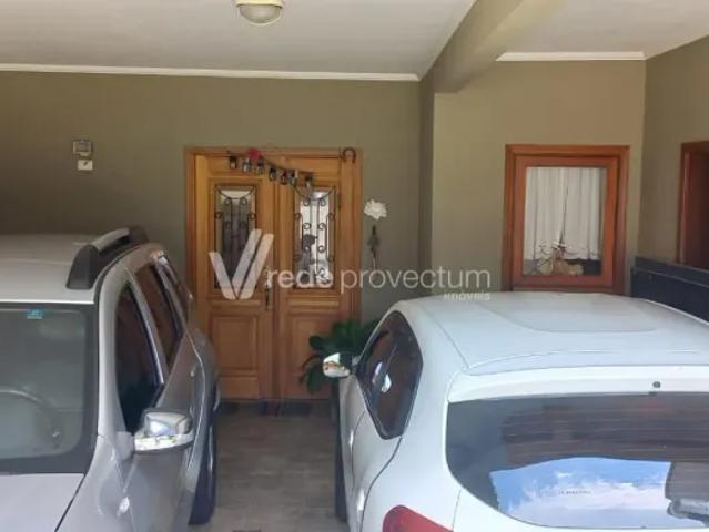 Casa a Venda em Condominio Parque da Hípica Campinas/SP