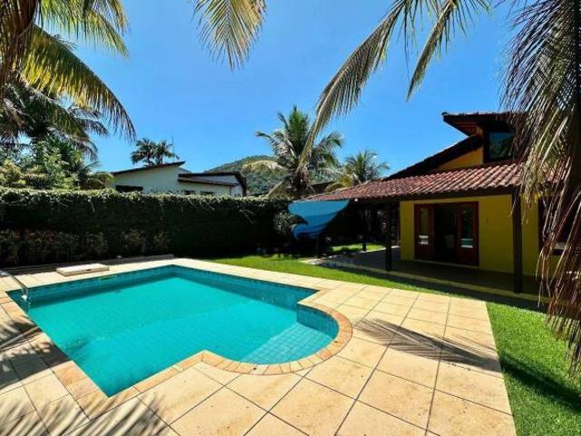 Casa à venda em Condomínio Pernambuco II no Guarujá | Omega Imóveis