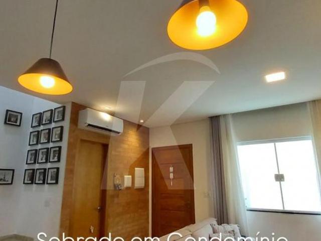 Casa á Venda em Condomínio, próximo Avenida Àgua Fria