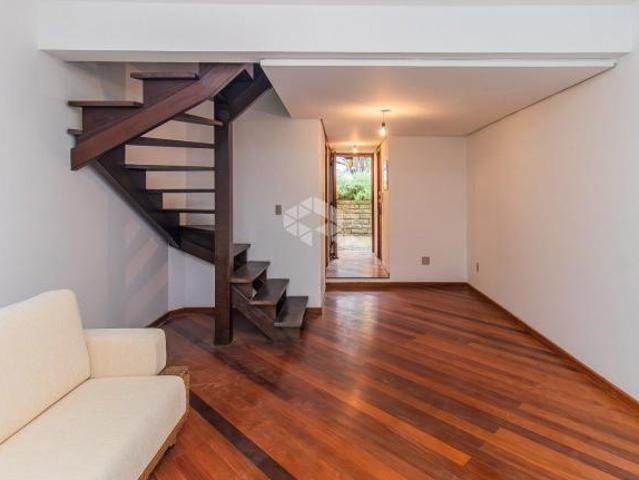 Casa a venda em condomínio próximo ao Iguatemi