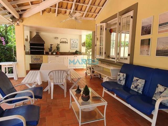 Casa a venda em condomínio praia da Baleia