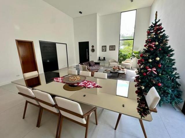 Casa à venda em Condomínio Reserva do Paratehy