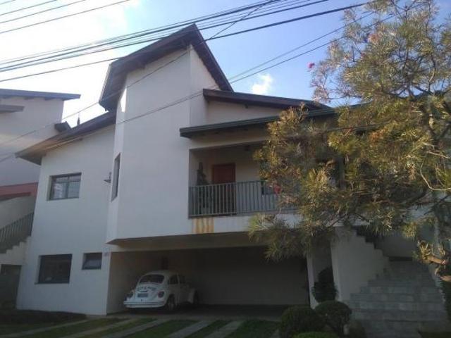 casa à venda em Condomínio Residencial Oruam