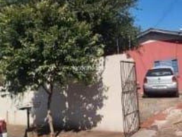 Casa à Venda em Conjunto Farid Libos, Londrina PR
