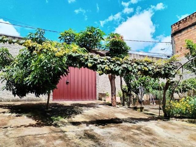 Casa à venda em Coqueiros