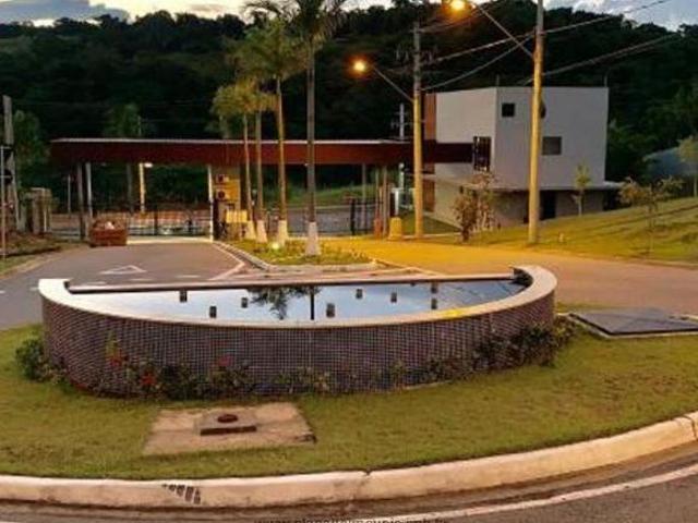 Casa à venda em Corrupira